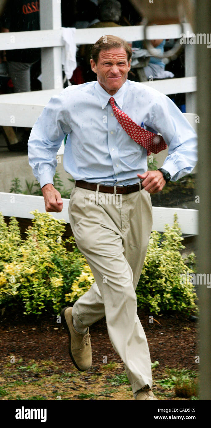 Machinists and aerospace workers hi-res stock photography and images ...