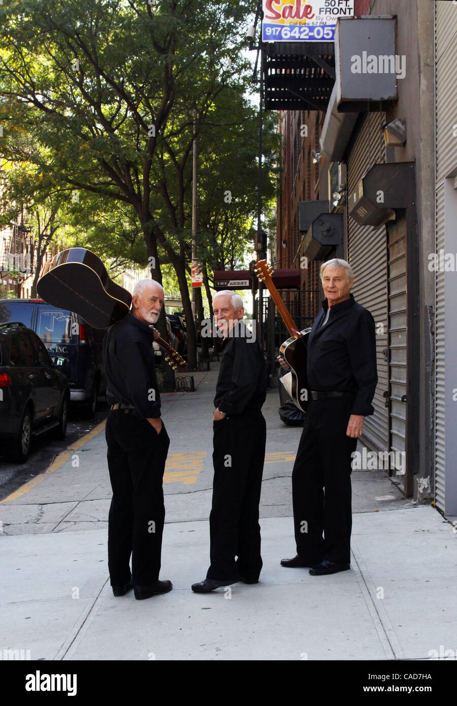 The Quarrymen, (L-R) ROD DAVIS, COLIN HANTON, LEN GARRY, the British ...