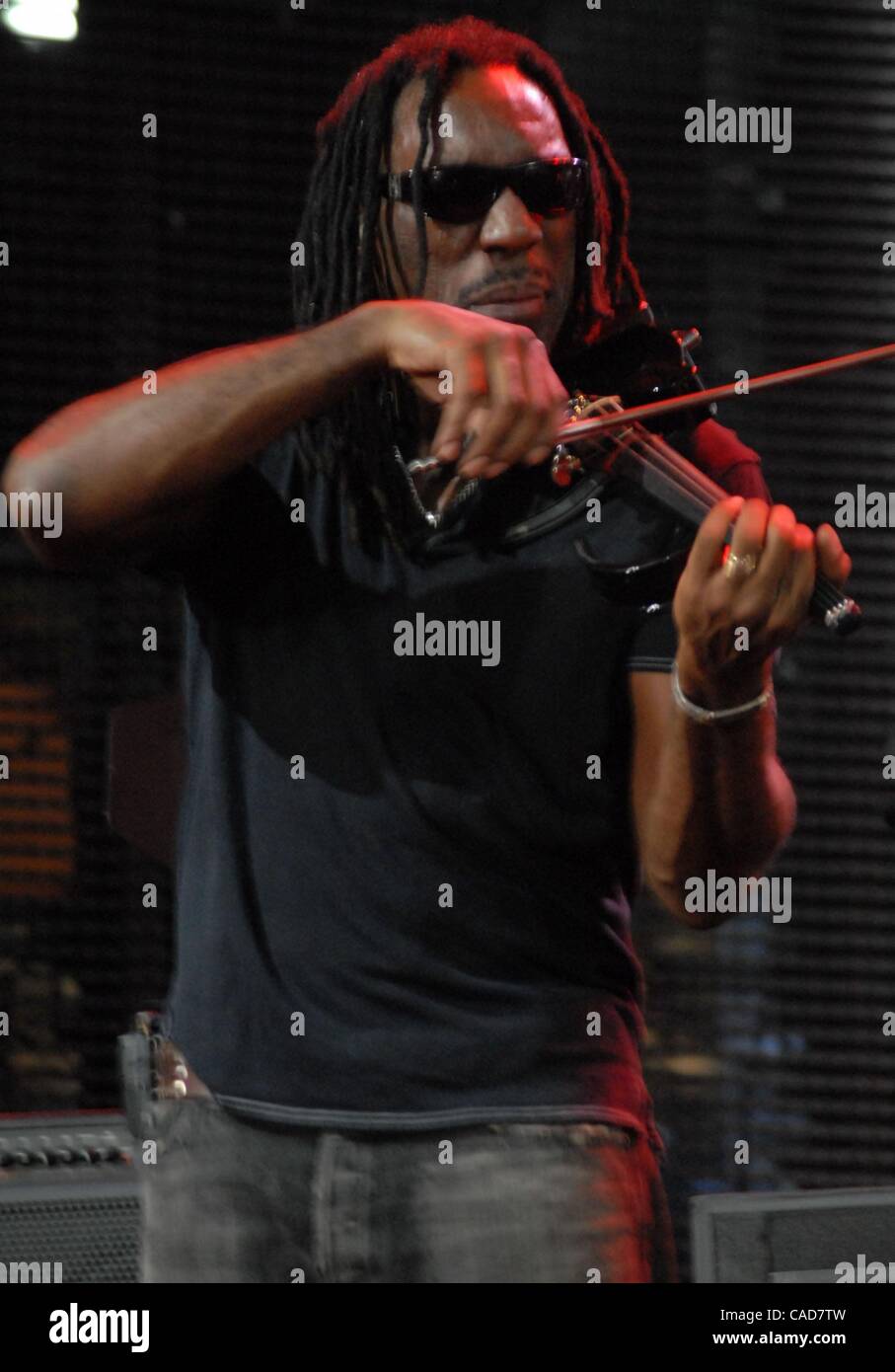 Jul 16, 2010 - New York, New York, U.S. - DAVE MATHEWS BAND performing ...