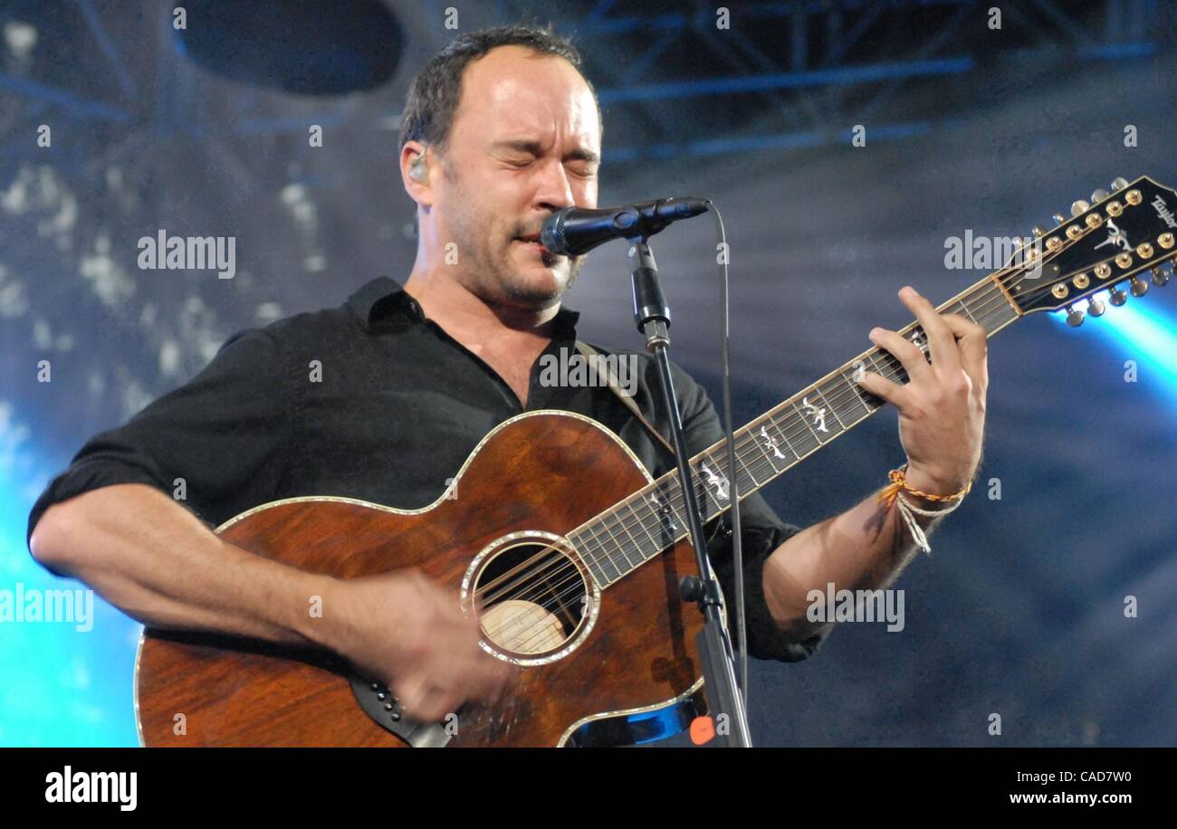 Jul 16, 2010 - New York, New York, U.S. - DAVE MATHEWS BAND performing ...
