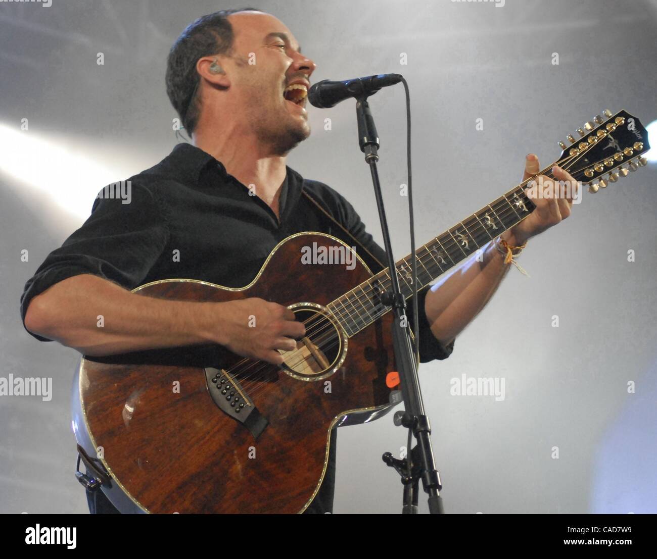 Jul 16, 2010 - New York, New York, U.S. - DAVE MATHEWS BAND performing ...