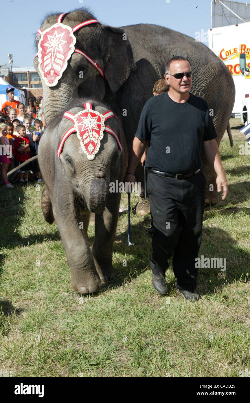 July 26, 2010 - New York, New York, U.S. - Val the baby elephant from ...