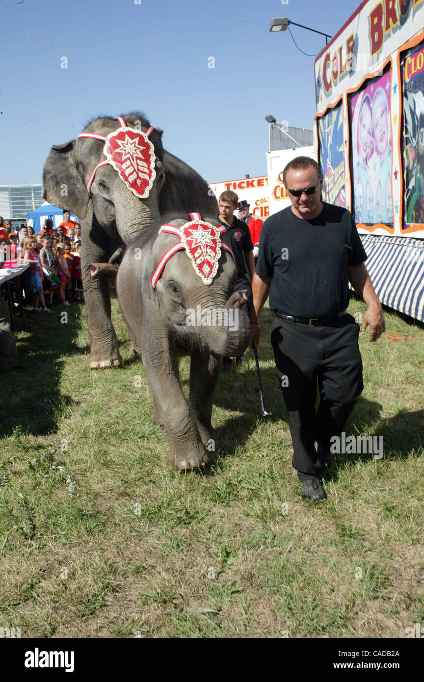 July 26, 2010 - New York, New York, U.S. - Val the baby elephant from ...