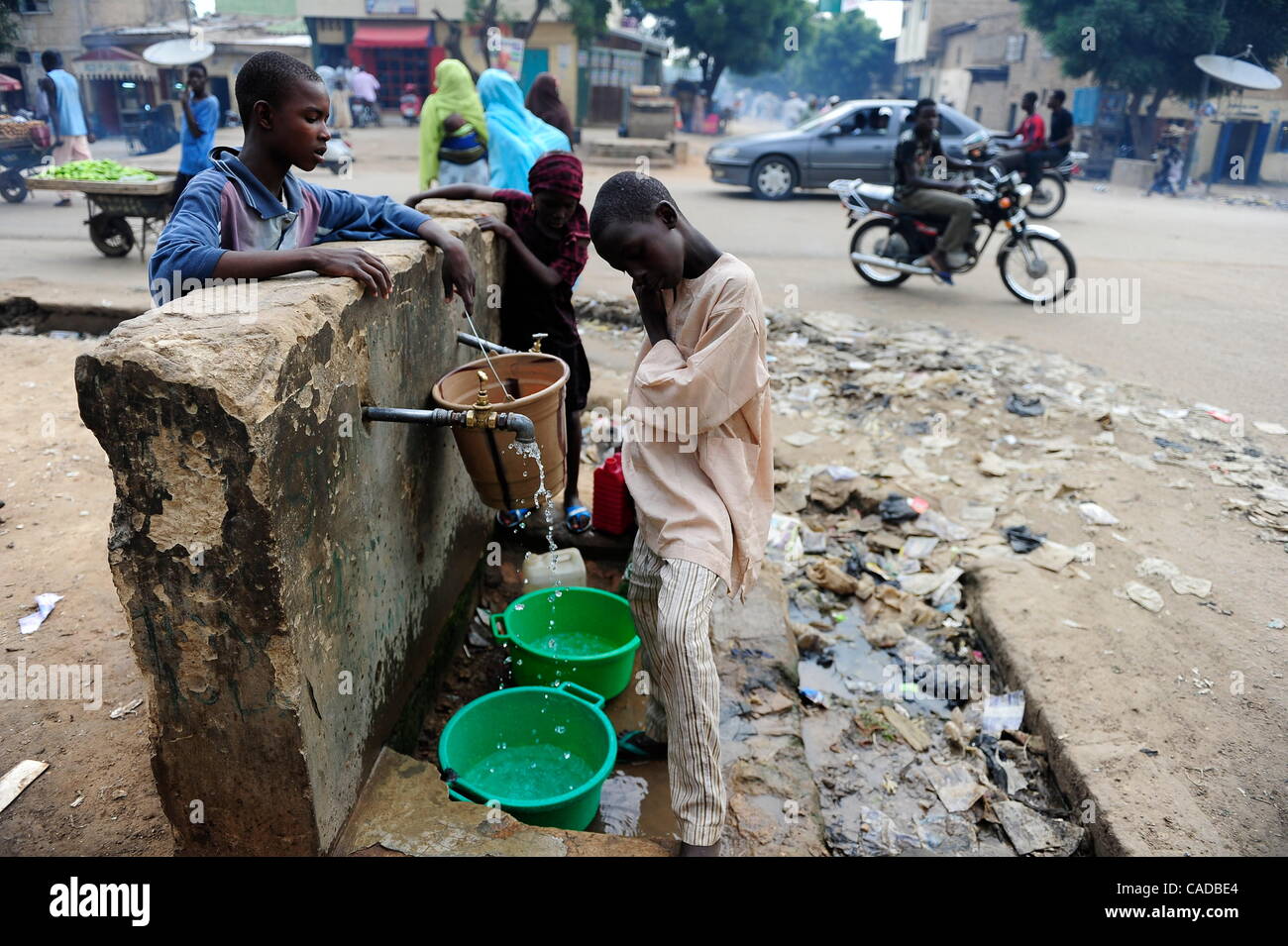 Neighborhood drainage ditch hi-res stock photography and images - Alamy