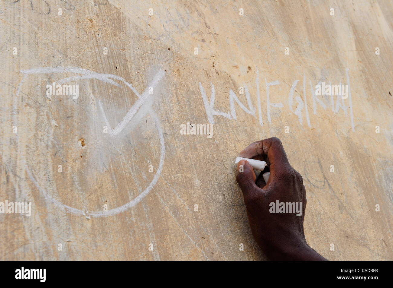 Aug. 5, 2010 - Kano, KANO, NIGERIA - Ward Kwciri IPD worker Ibrahim ...