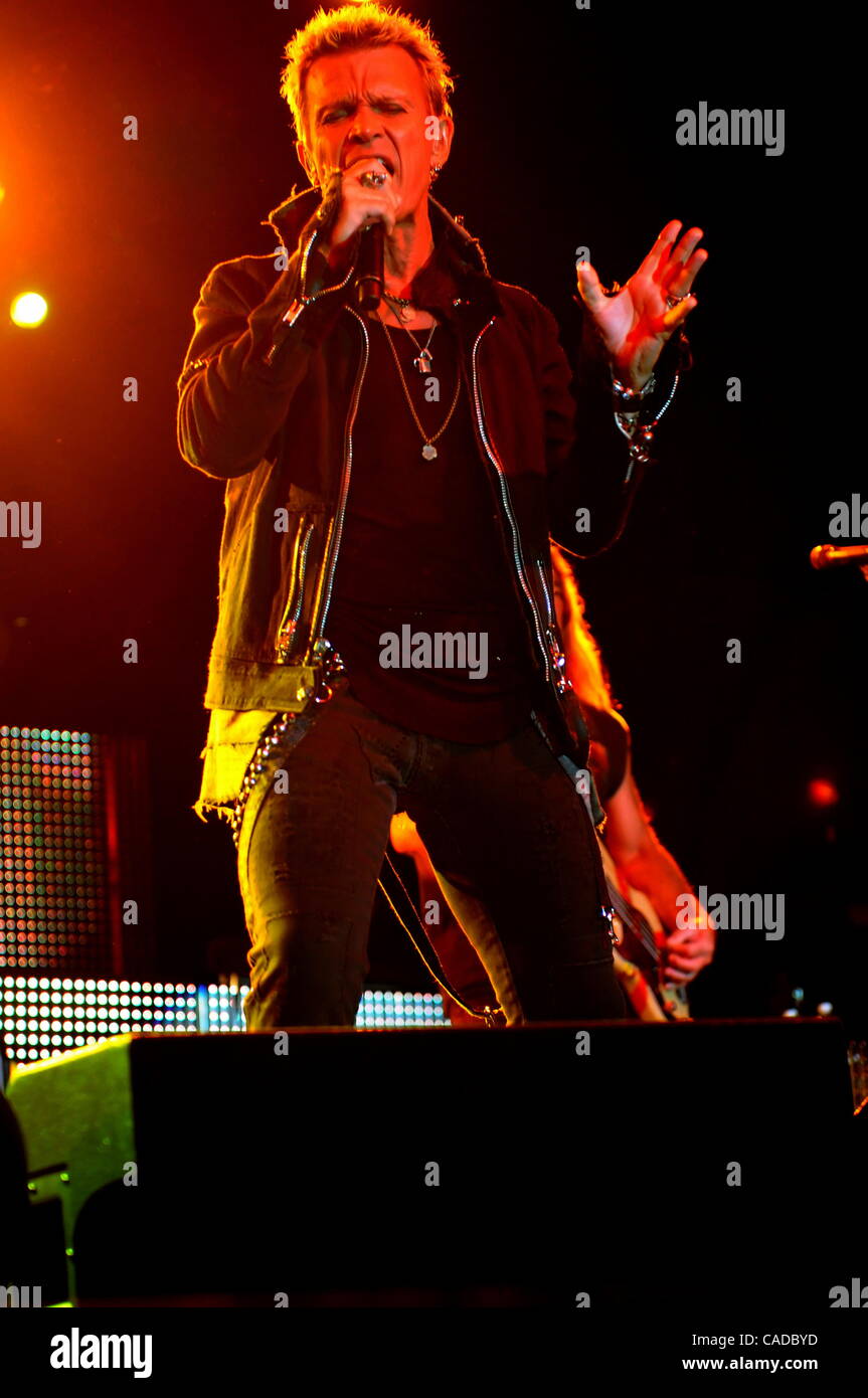 Billy idol band hi-res stock photography and images - Alamy