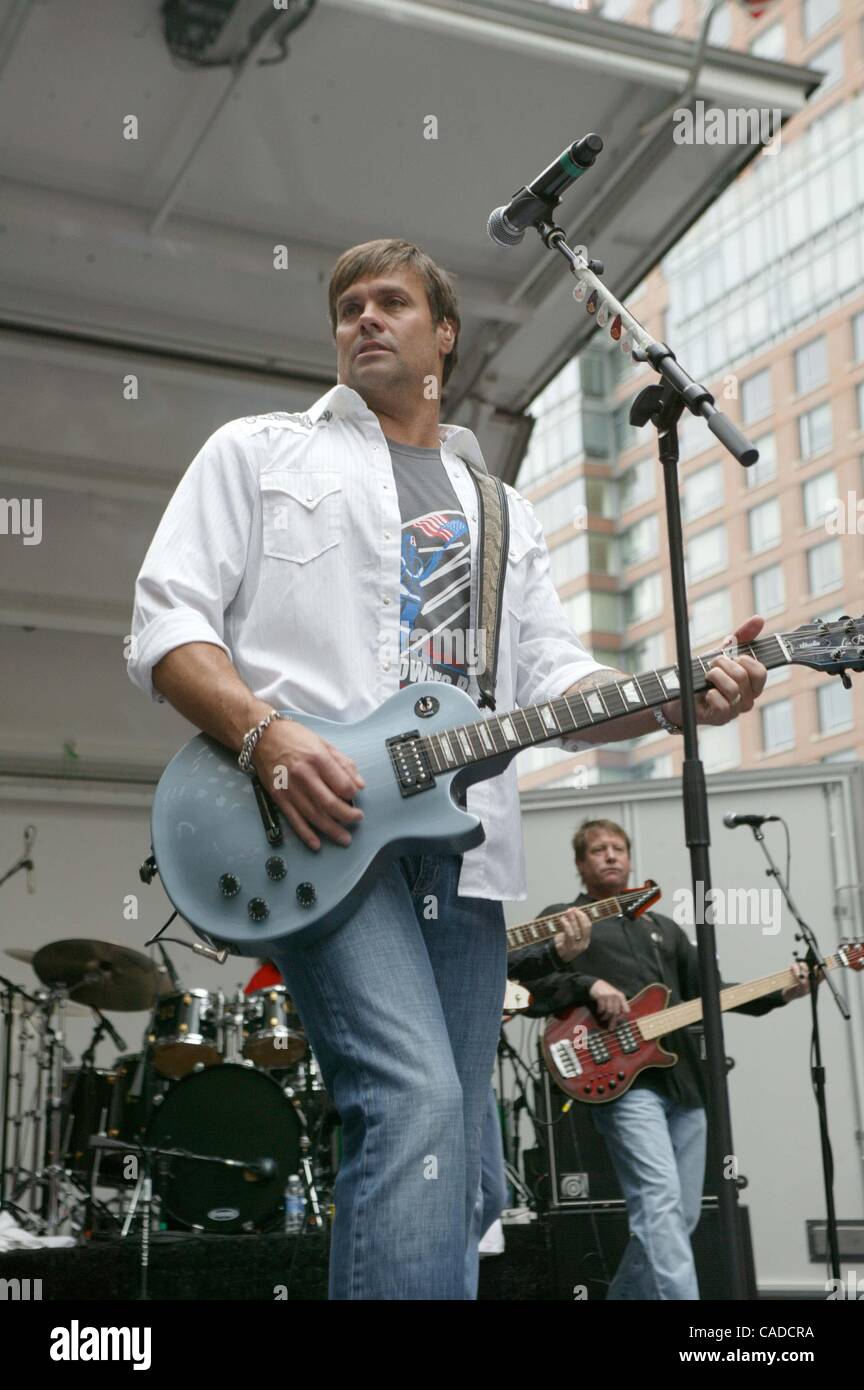 Sept. 26, 2010 - New York, New York, U.S. - The Firefighter Stephen ...