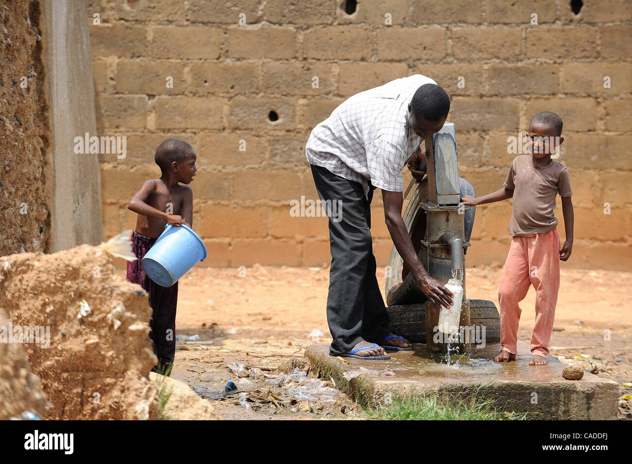 Neighborhood drainage ditch hi-res stock photography and images - Alamy