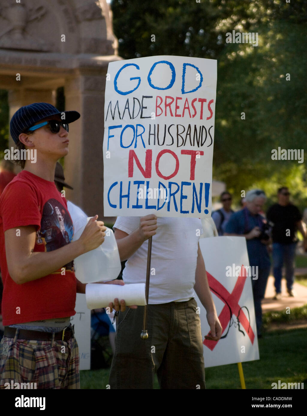 Aug 09, 2010 - Austin, Texas, U.S - Tea Party members gather at State ...