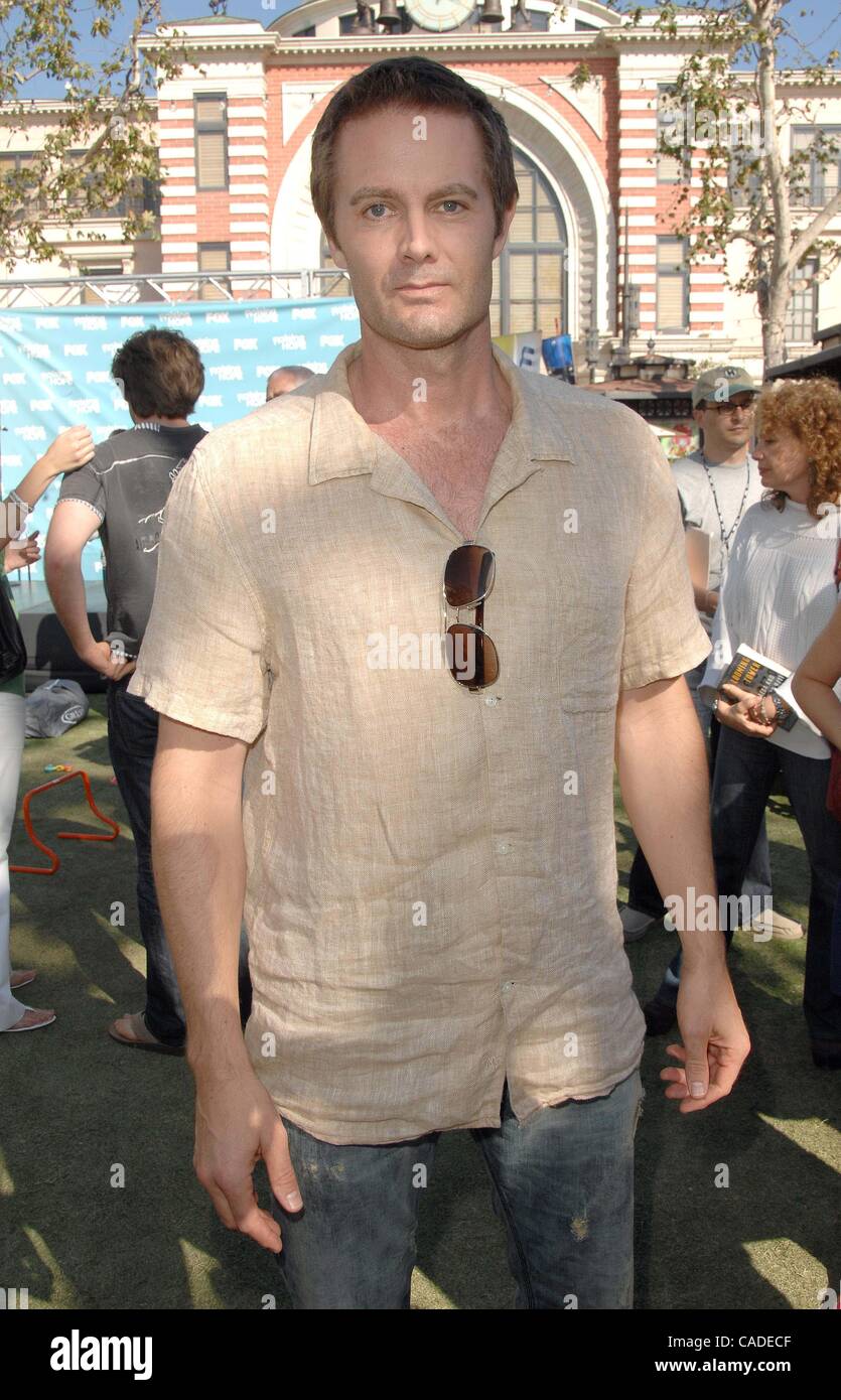 Lucas Neff Shirtless Raising Hope