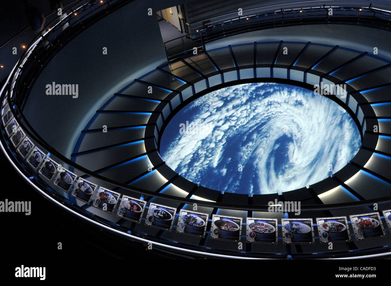 Space shuttle photos hi-res stock photography and images - Alamy