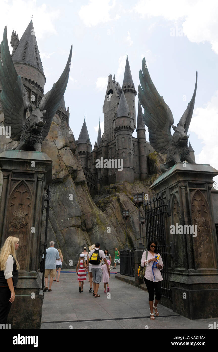 Jun 17, 2010 - Orlando, Florida, U.S. - Two winged boars sit atop the ...