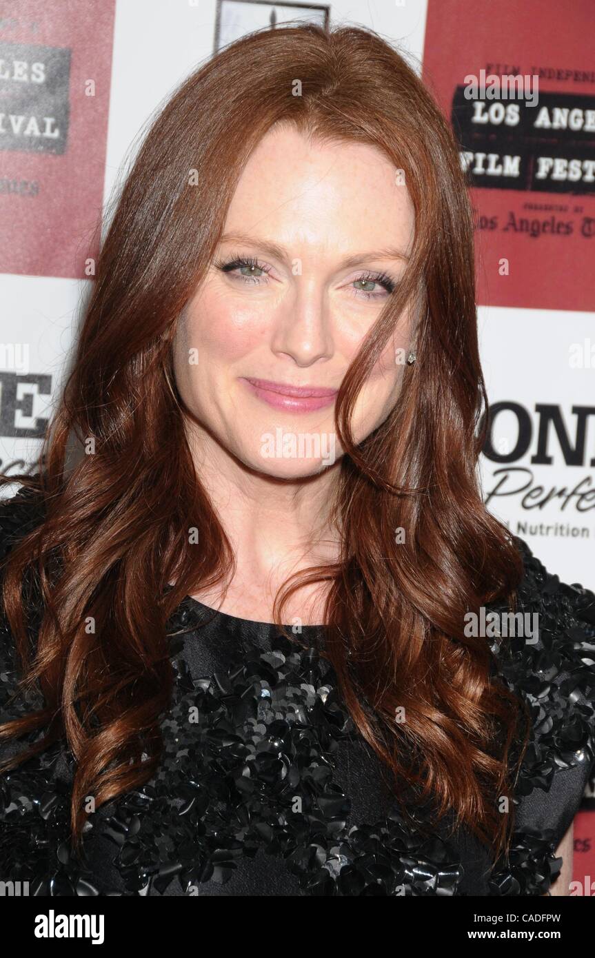 Jun 17, 2010 - Los Angeles, California, USA - Actress JULIANNE MOORE at ...