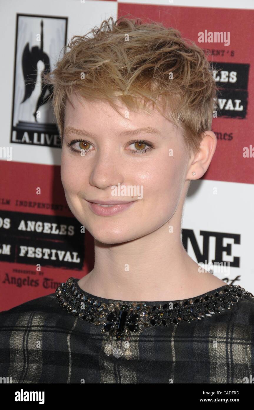 Jun 17, 2010 - Los Angeles, California, USA - Actress MIA WASIKOWSKA at ...