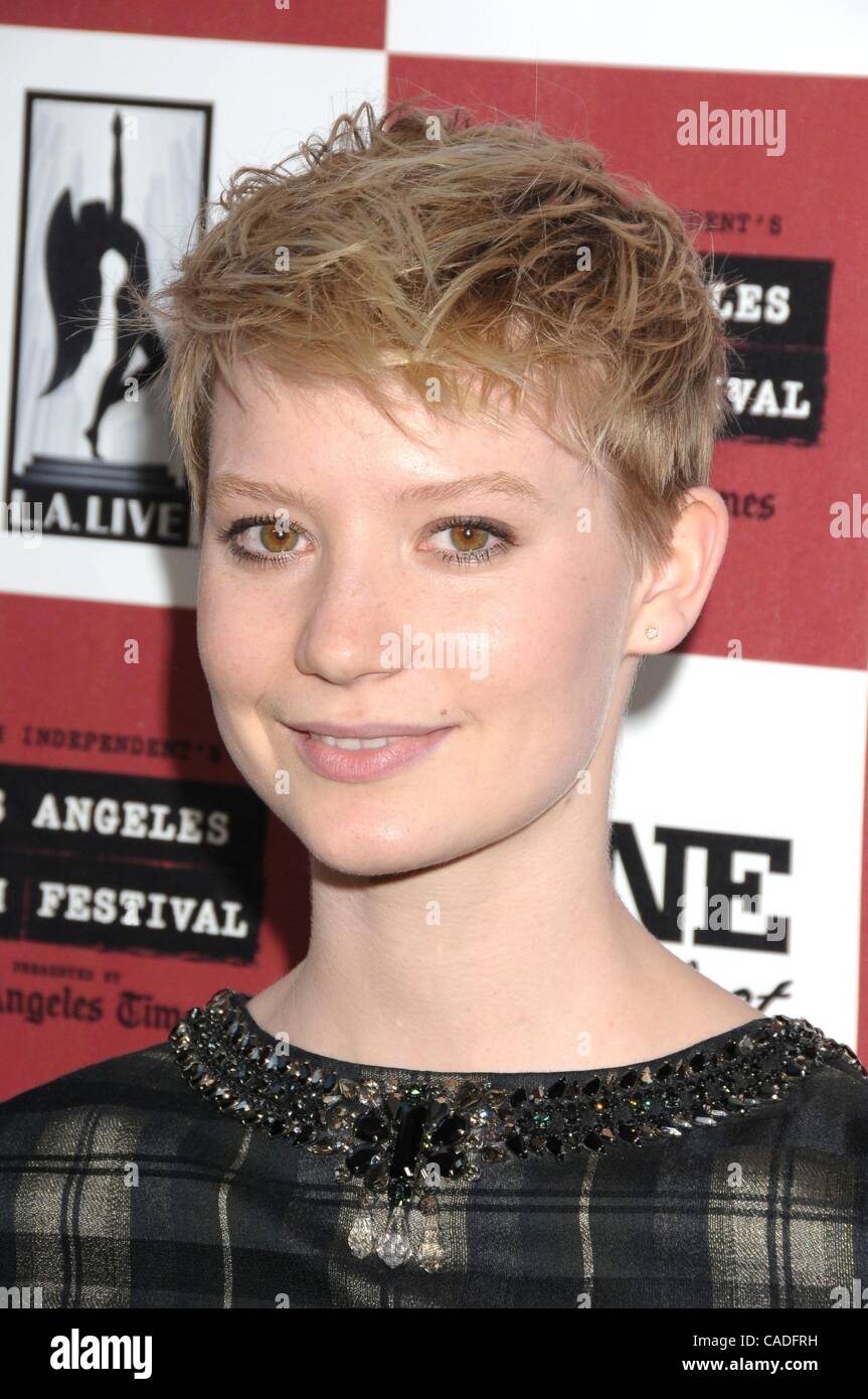 Jun 17, 2010 - Los Angeles, California, USA - Actress MIA WASIKOWSKA at ...