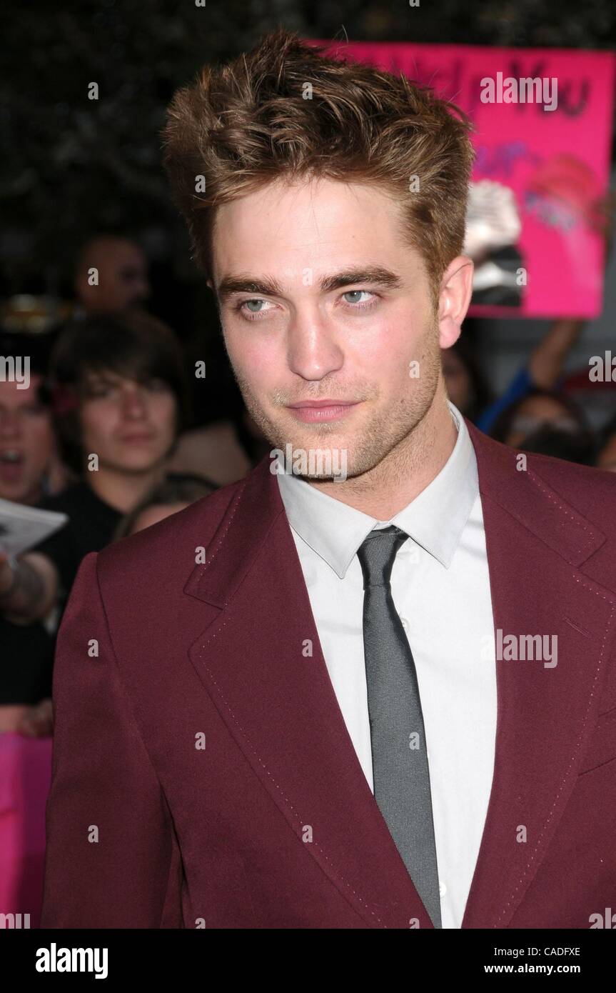 Jun 24, 2010 - Los Angeles, California, USA - Actor ROBERT PATTINSON at ...