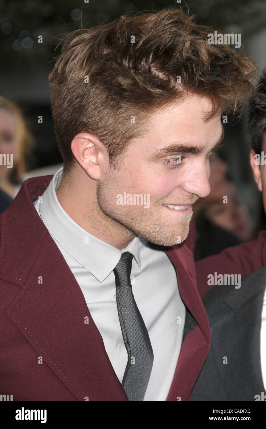 Jun 24, 2010 - Los Angeles, California, USA - Actor ROBERT PATTINSON at ...