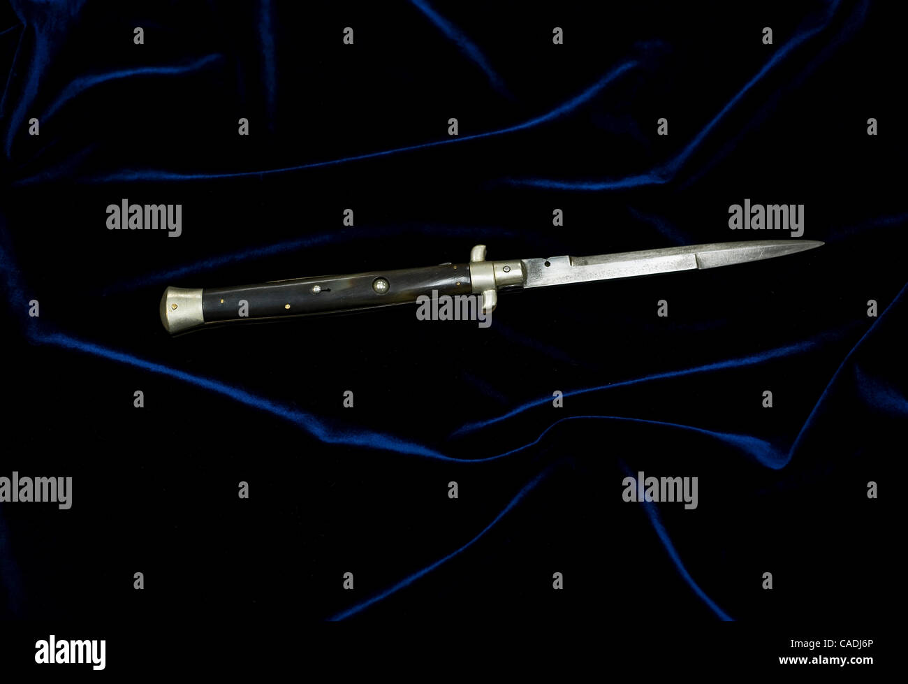 June 8, 2010 - Calabasas, California, USA - James Dean's switchblade ...