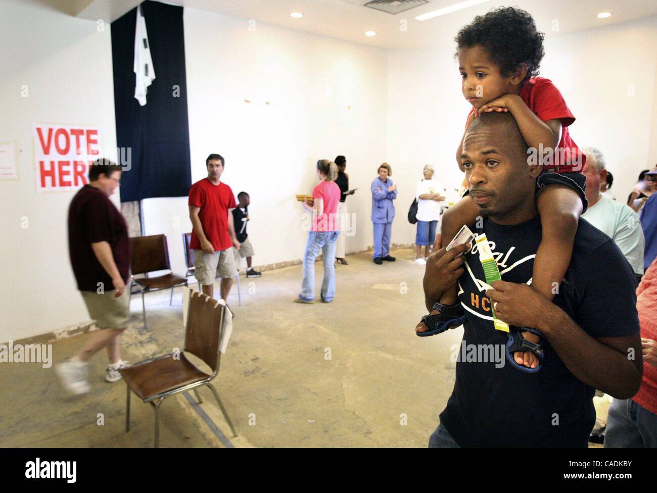 July 31, 2010 - Memphis, TN, U.S. - METRO CP LEAD w/e1polls - July 31 ...