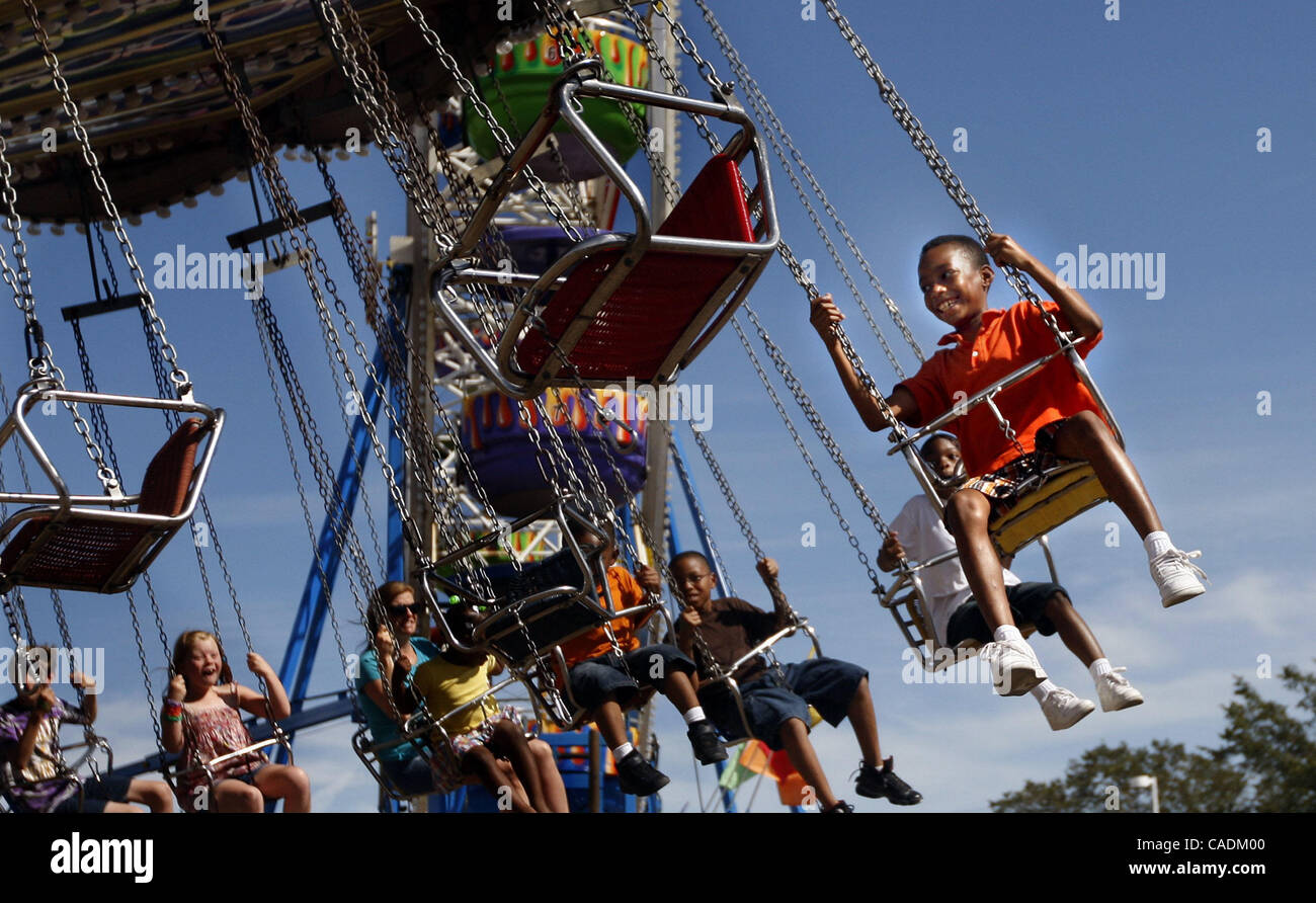 Carnival memphis hi-res stock photography and images - Alamy