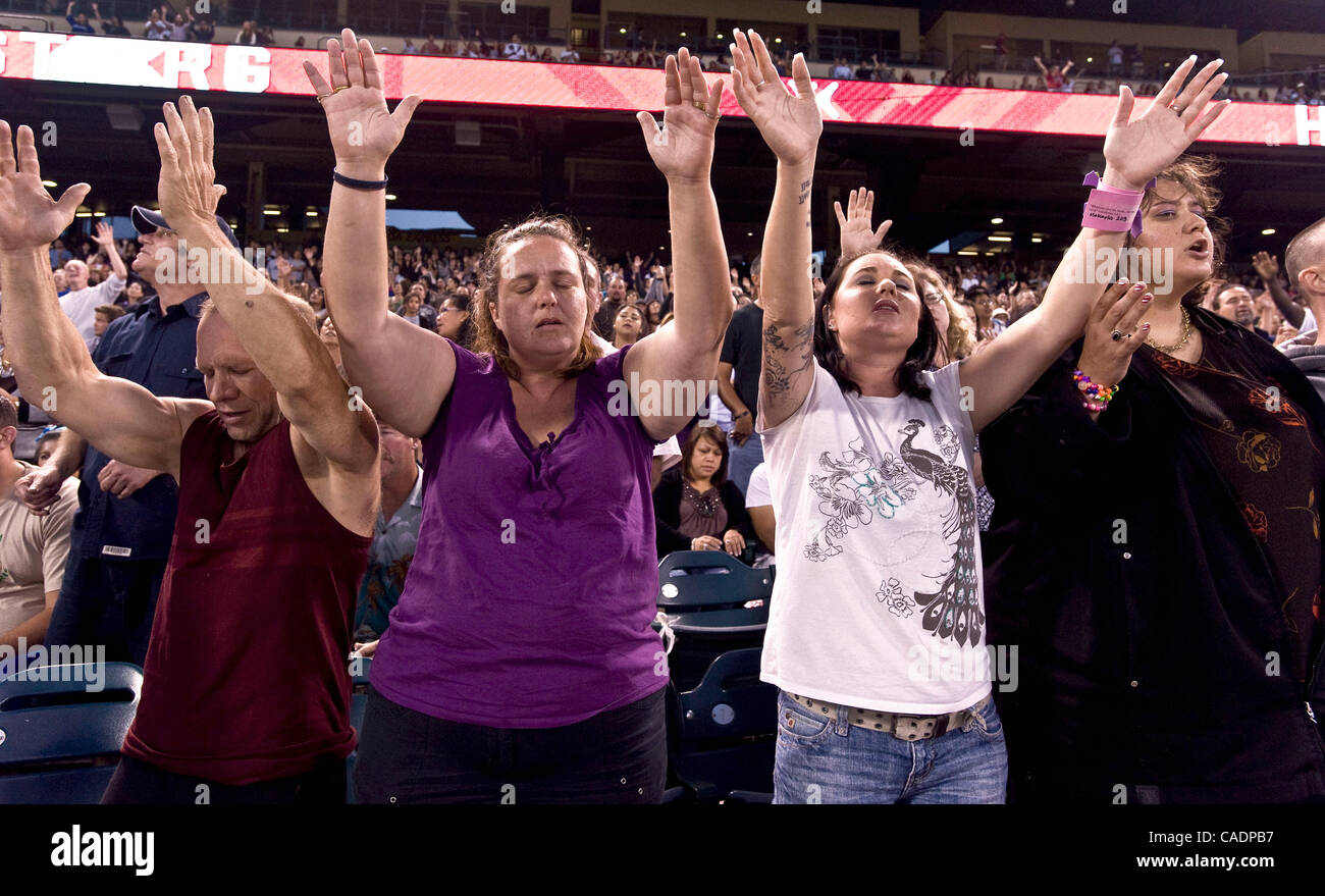 Aug. 06, 2010 - Anaheim, California, USA - Opening night at the Harvest ...