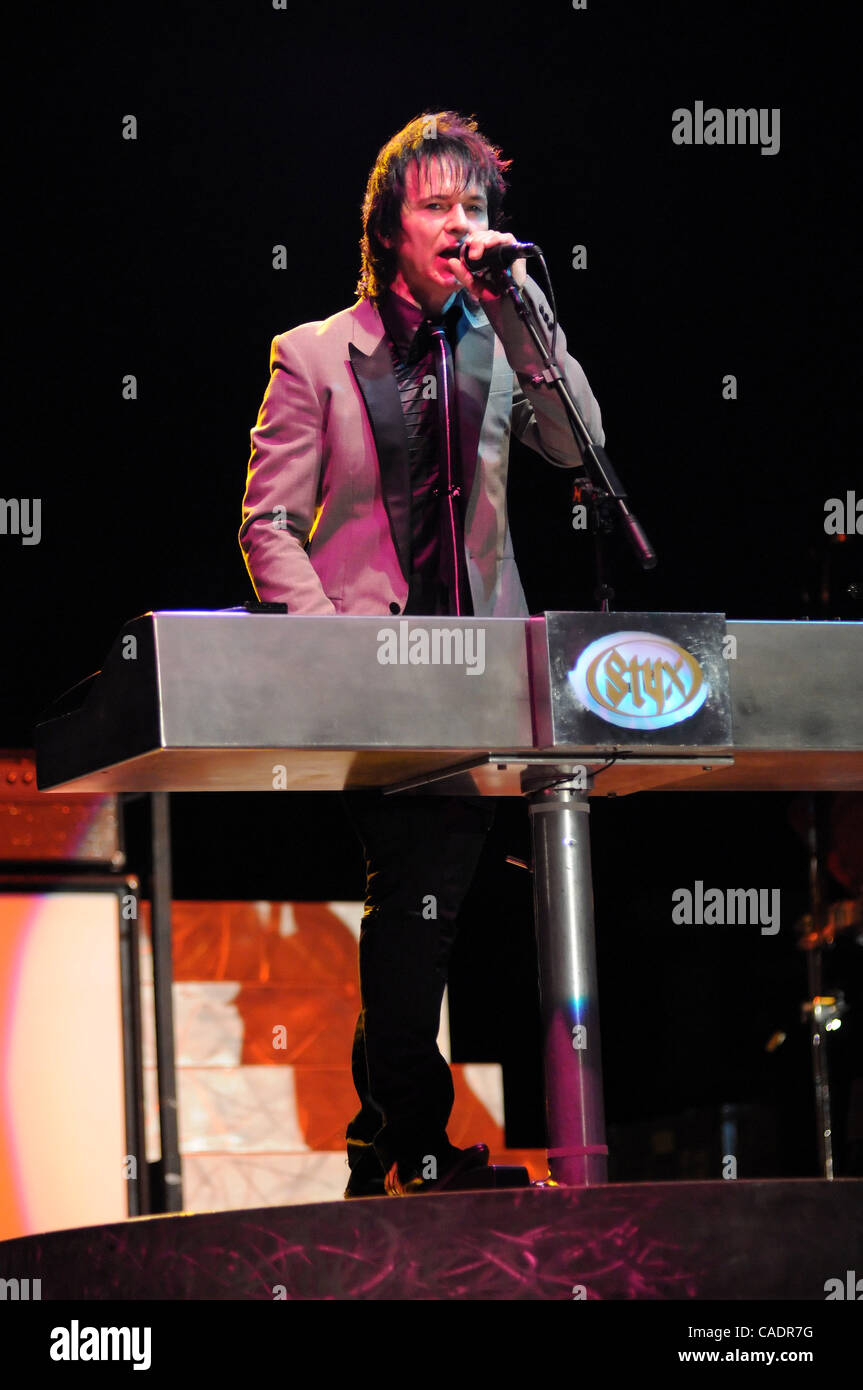 Lead Singer and Keyboardist Lawrence Gowan and Styx performed a live ...