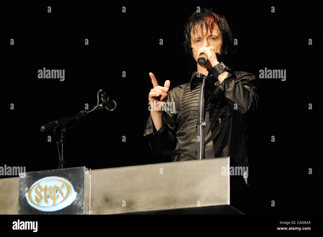 Lead Singer and Keyboardist Lawrence Gowan and Styx performed a live ...