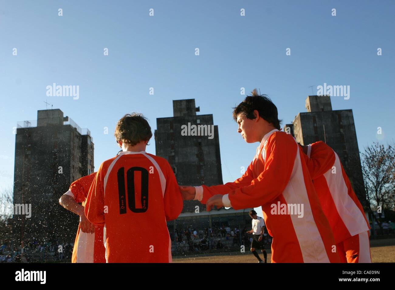 Lionel messi age 5 club grandoli hi-res stock photography and images ...