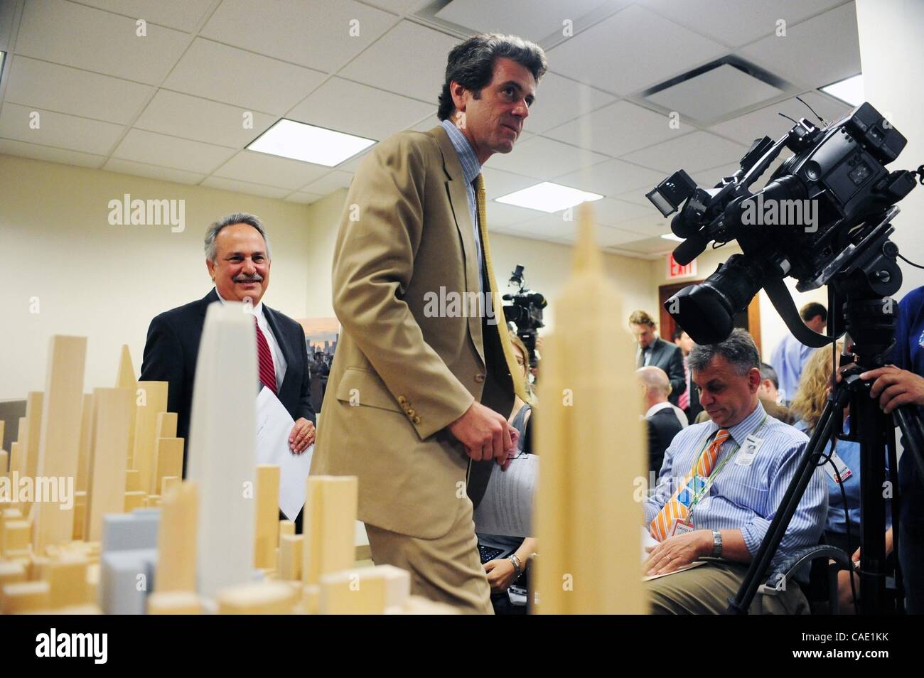Aug. 23, 2010 - Manhattan, New York, U.S. - TONY MALKIN (C) of Malkin ...