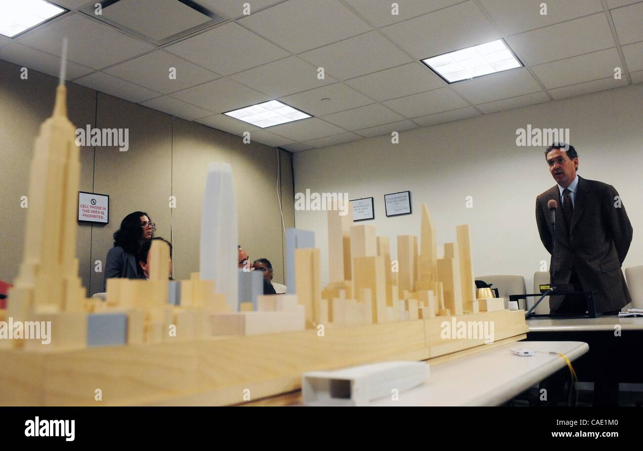 15 penn plaza hi-res stock photography and images - Alamy