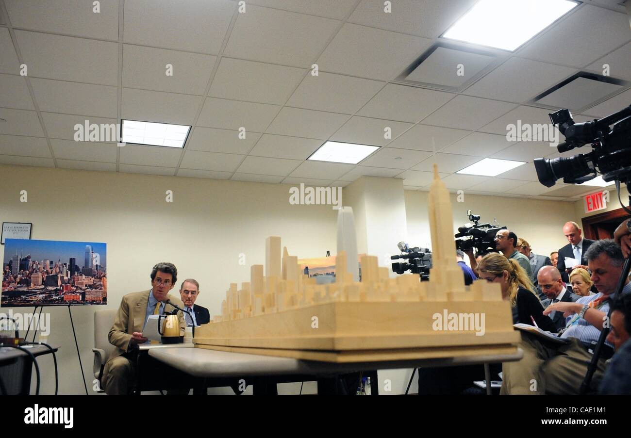 15 penn plaza hi-res stock photography and images - Alamy