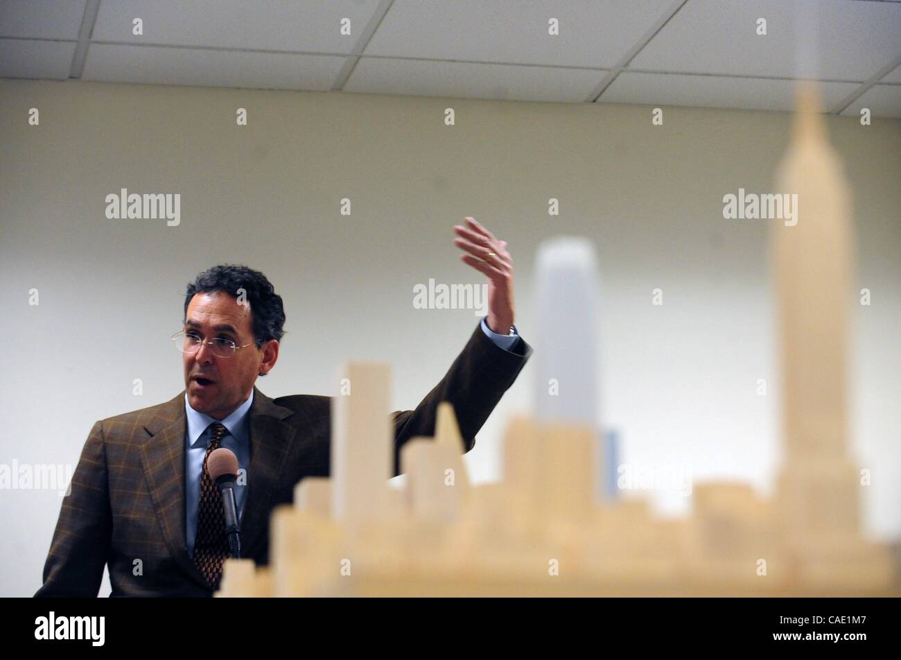 Aug. 23, 2010 - Manhattan, New York, U.S. - Architect RAFAEL PELLI of ...