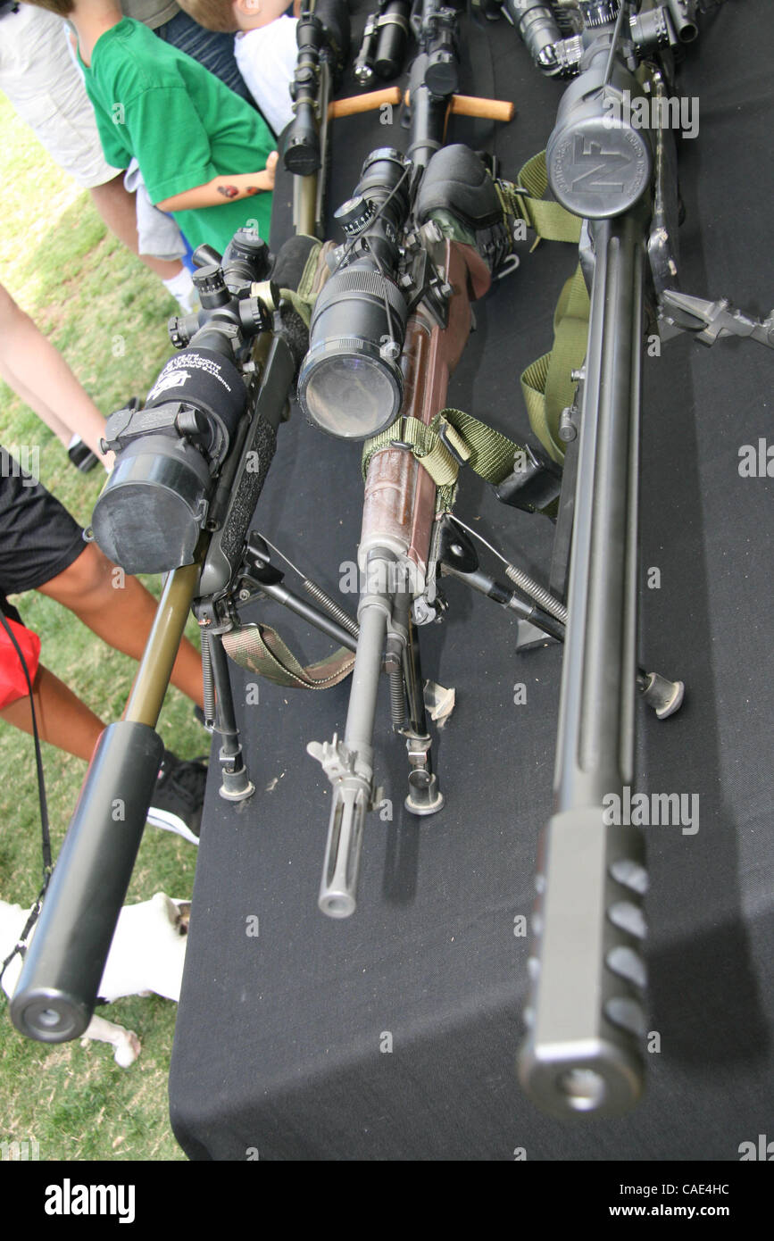 Aug 28, 2010 - Dana Point, California, U.S. - SWAT team high powered ...