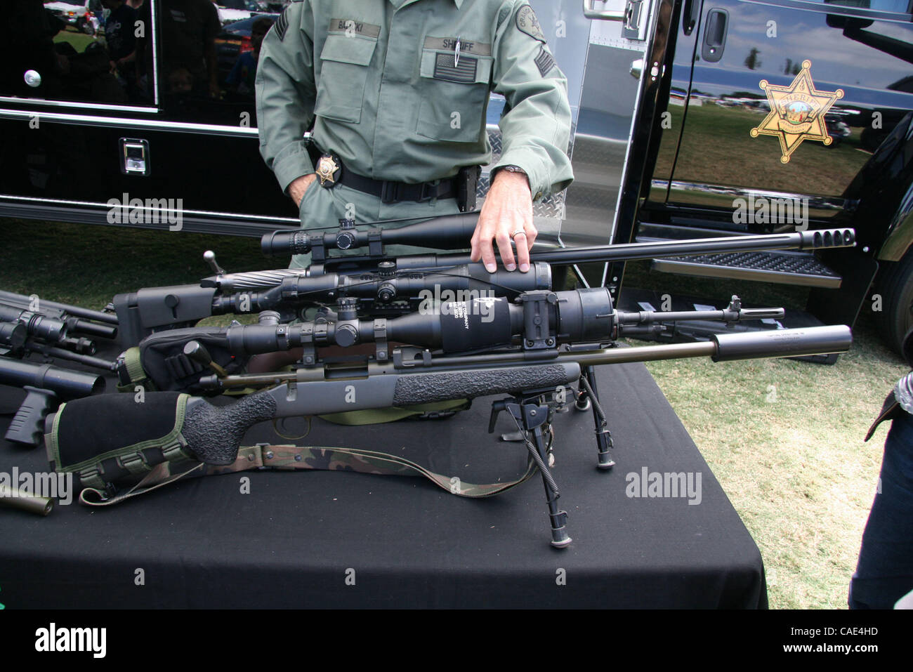 Aug 28, 2010 - Dana Point, California, U.S. - SWAT team high powered ...