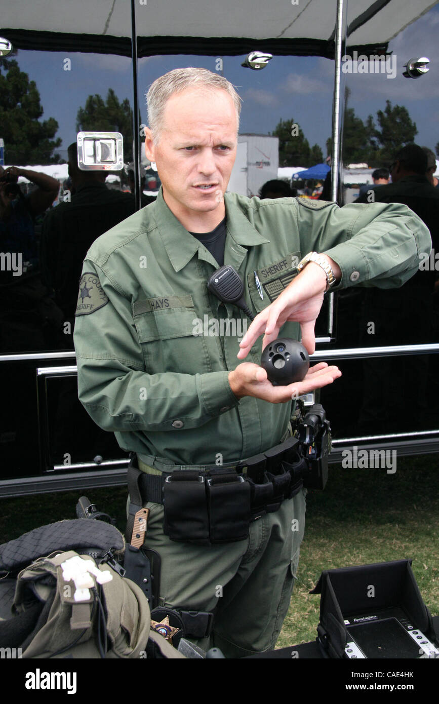 Aug 28, 2010 - Dana Point, California, U.S. - SWAT team member explains ...