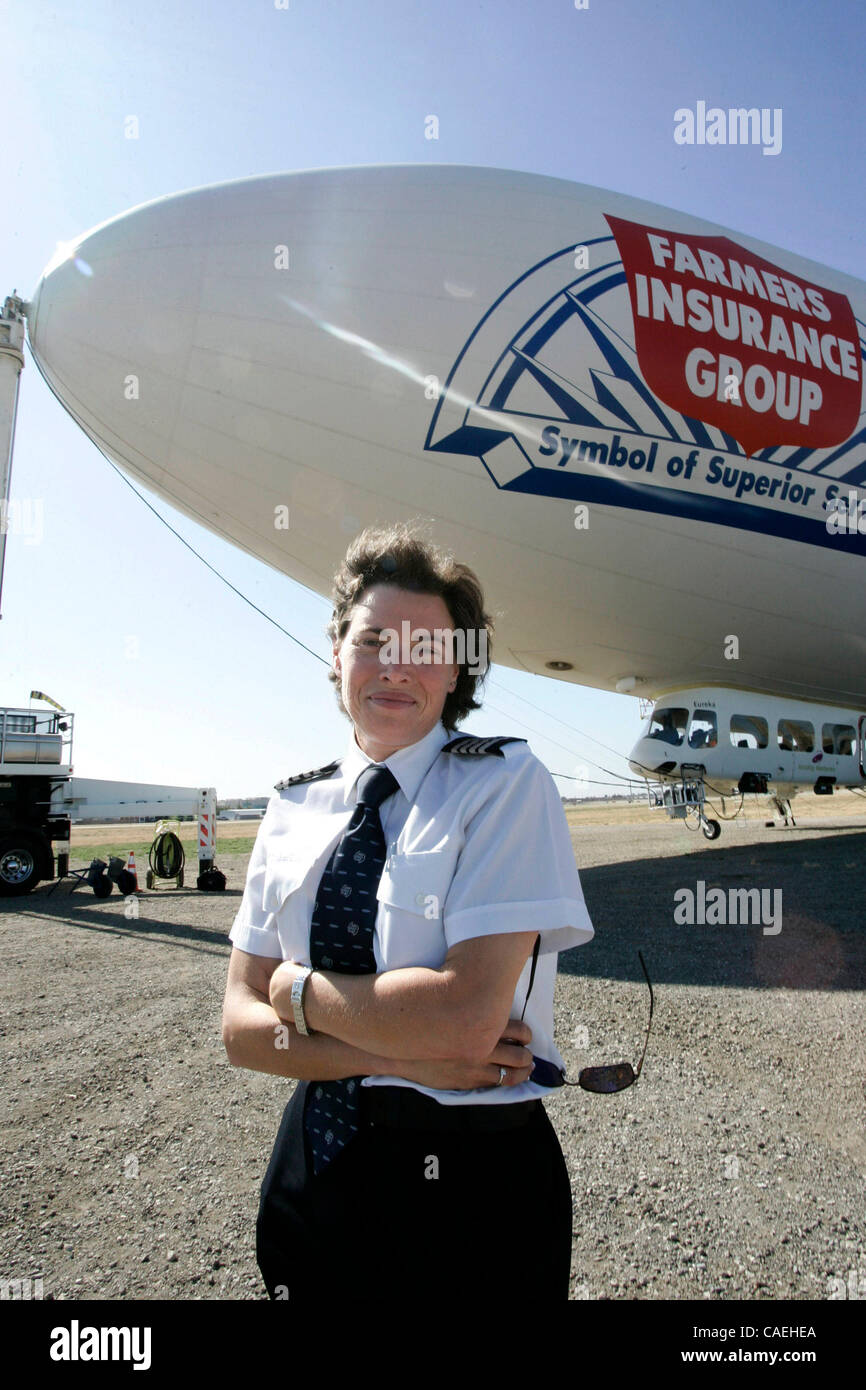 Airship pilots hi-res stock photography and images - Alamy