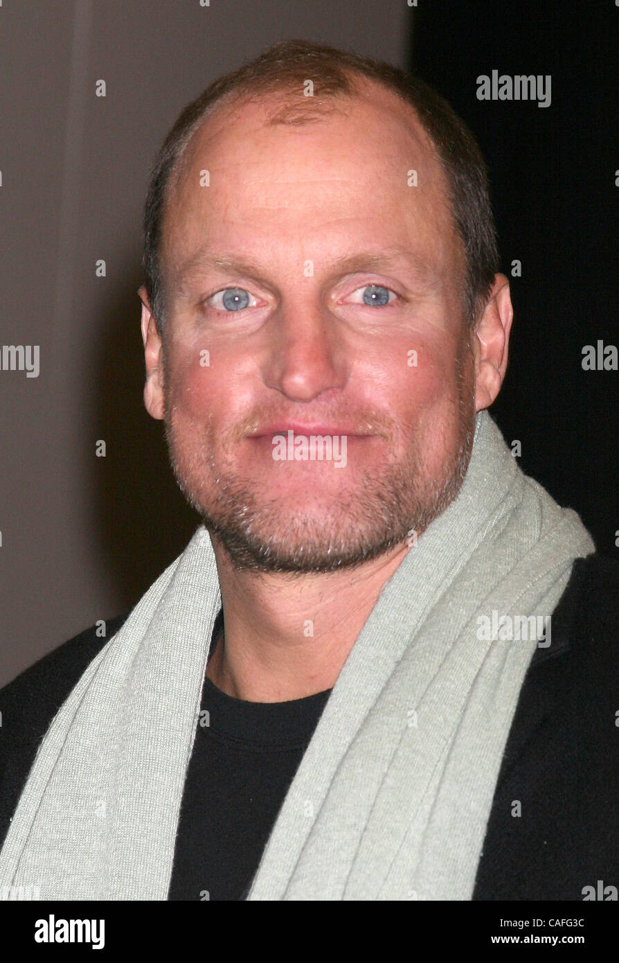 Feb 25, 2008 - New York, NY, USA - WOODY HARRELSON at MTV studios in ...