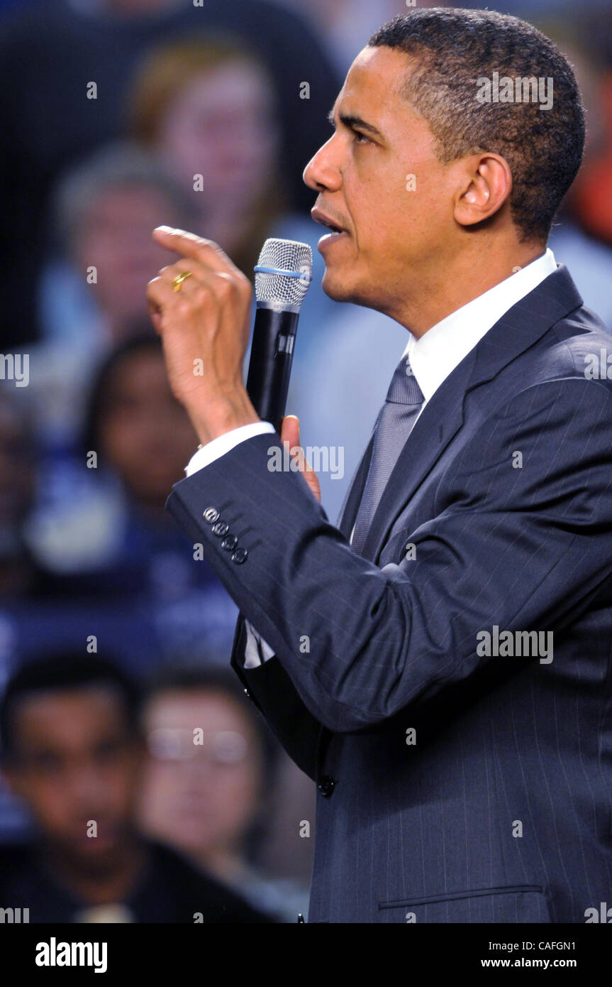 Feb 25, 2008 - Beavercreek, Ohio, USA - SENATOR BARACK OBAMA spoke ...