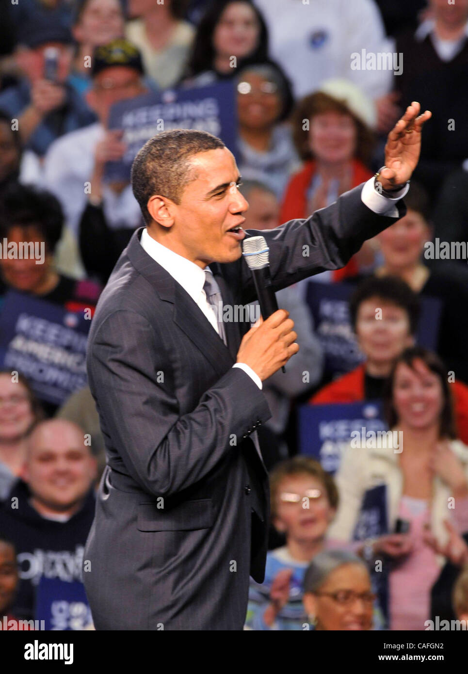 Feb 25, 2008 - Beavercreek, Ohio, USA - SENATOR BARACK OBAMA spoke ...