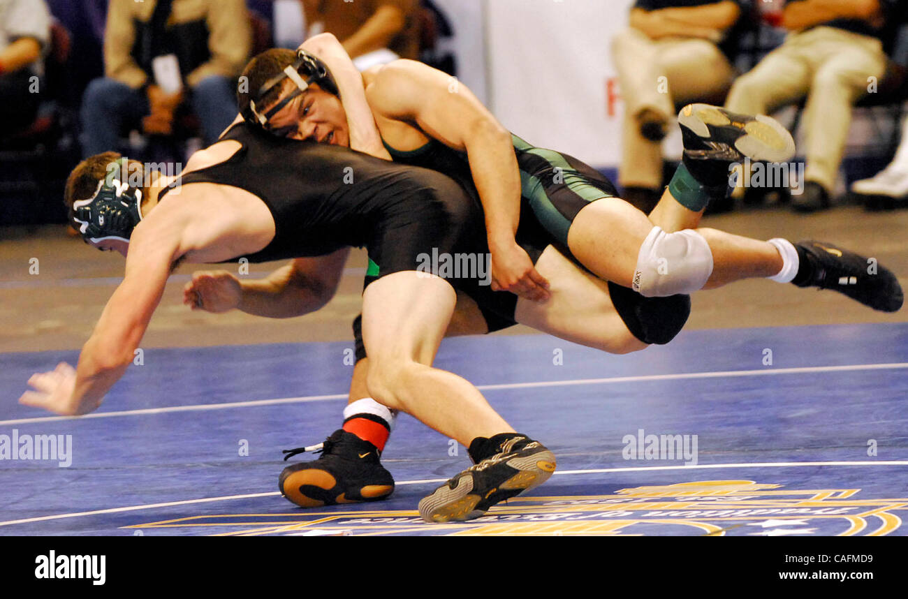 De La Salle's Tito Pica (top) battles Granite Bay's Ryan Loder during ...