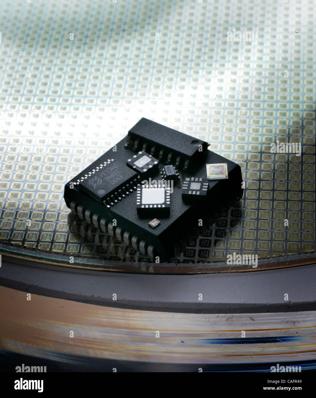 Rf circuits hi-res stock photography and images - Alamy