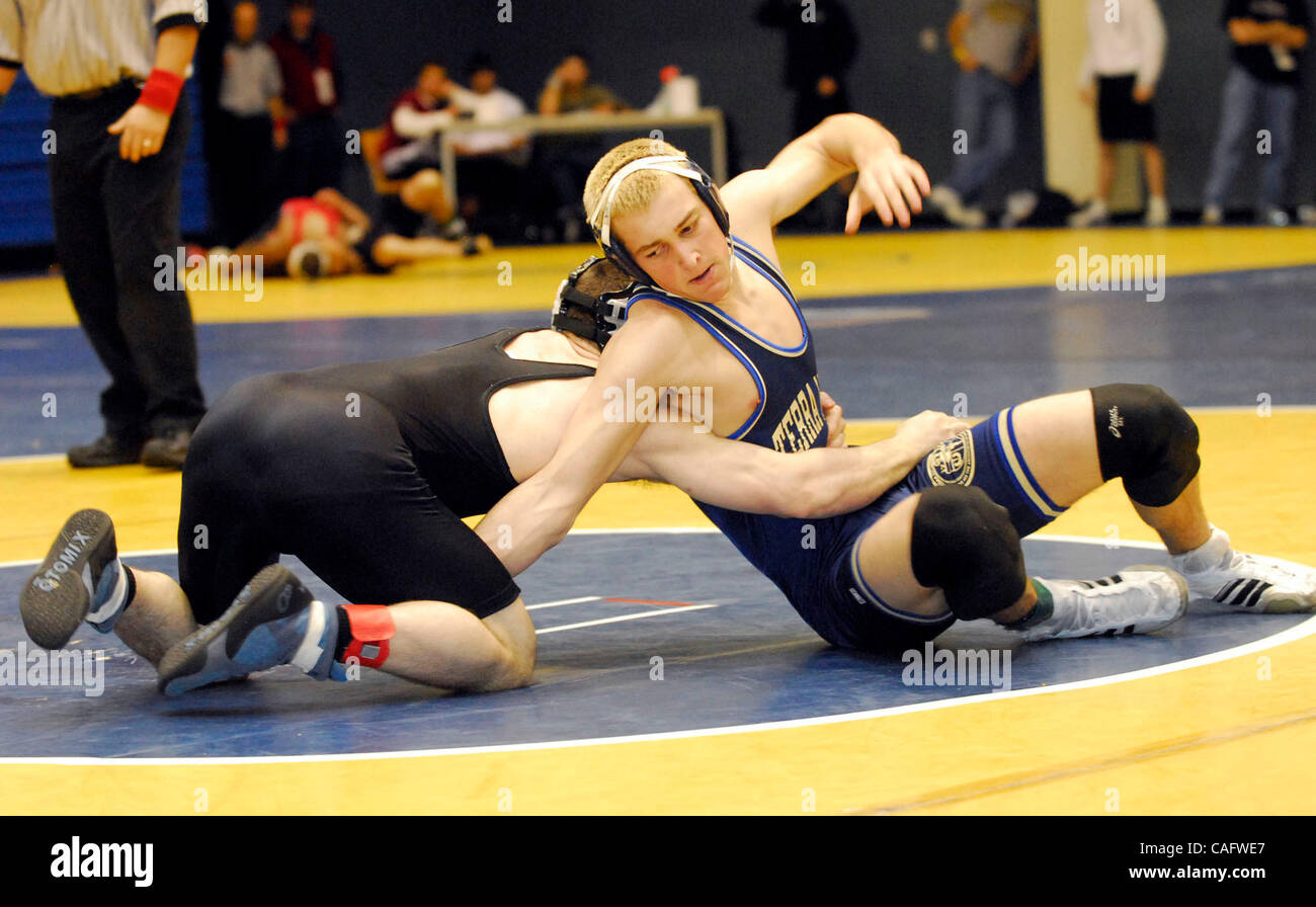 Terra Linda's Danny Houts (right) tries a reversal on Northgate's Ryan ...