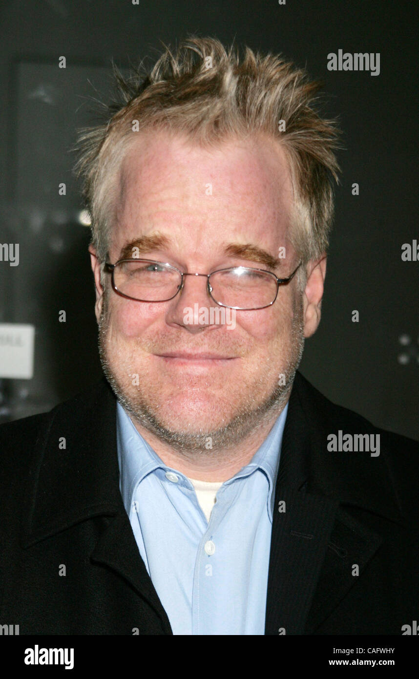 Dec 16, 2007 - New York, NY, USA - Actor PHILIP SEYMOUR HOFFMAN at the ...