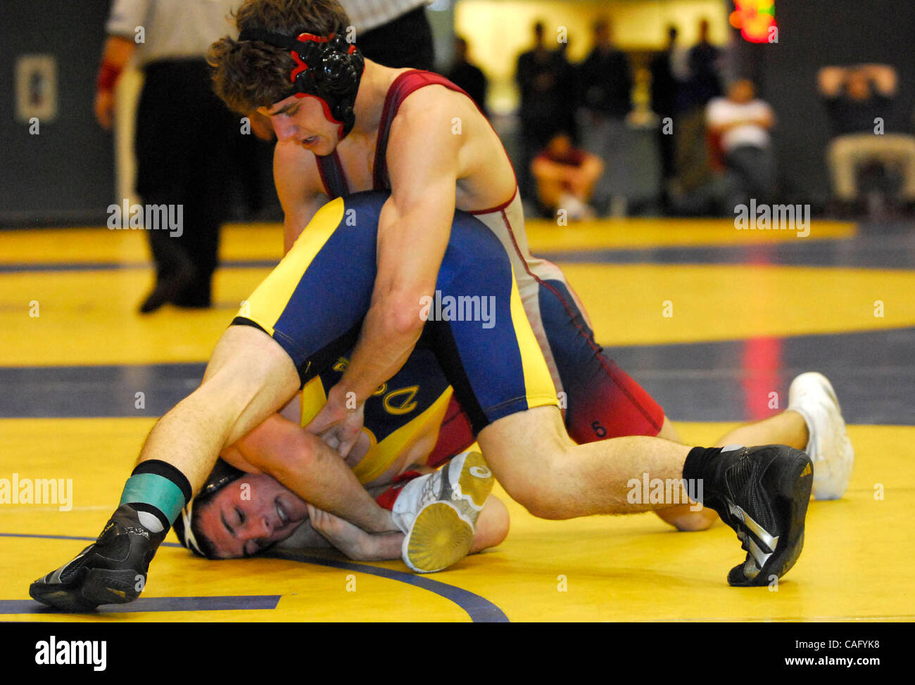 Albany's Taylor Raphael (top) battles Alhambra's Aaron Westphal during ...