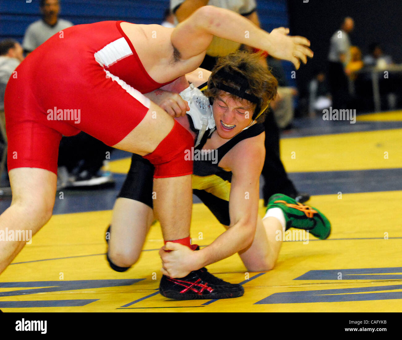 Las Lomas' Jason Welch takes down John Swett's Jordan Porter during ...