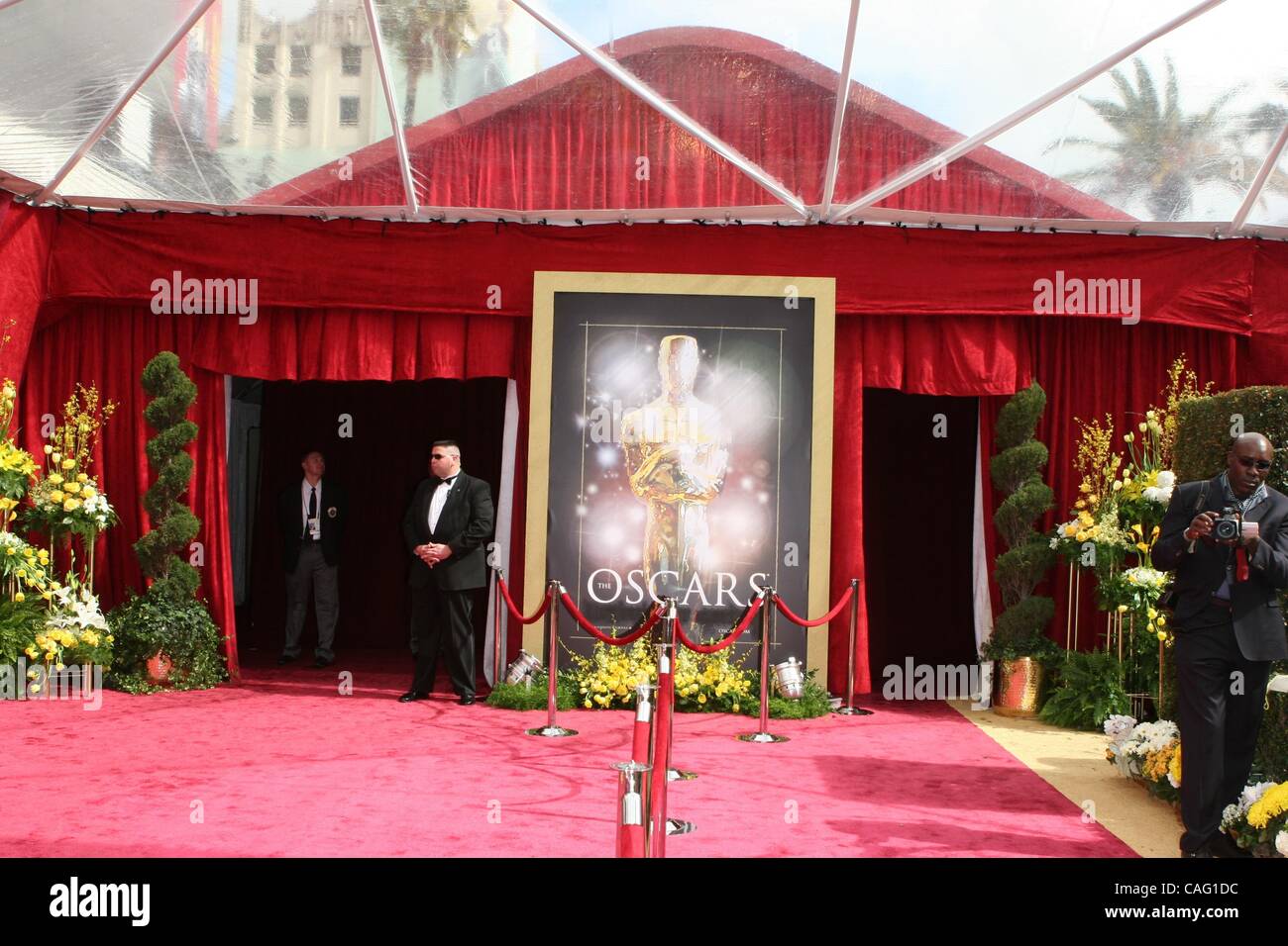 Feb 24, 2008 - Los Angeles, California, USA - Security on the red ...