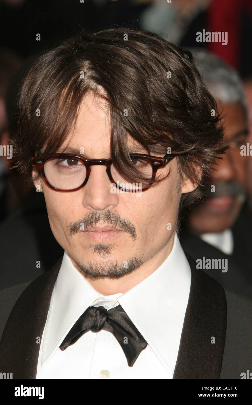 Feb 24, 2008 - Hollywood, California, USA - JOHNNY DEPP arriving at the ...