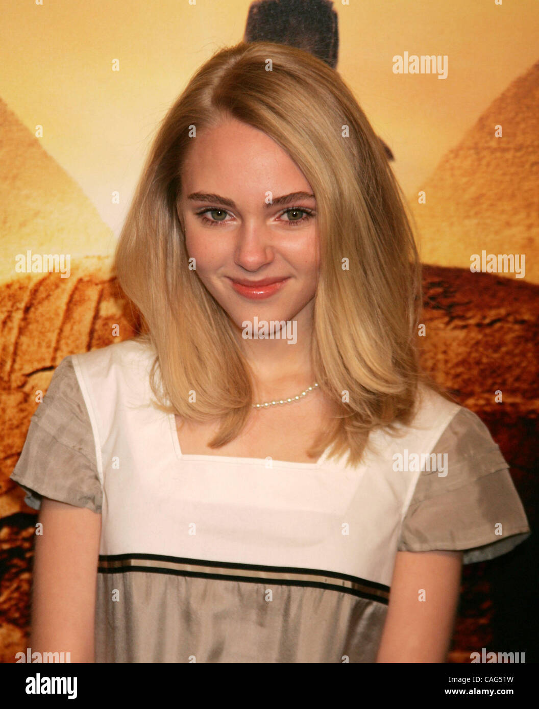 Feb 11, 2008 - New York, NY, USA - Actress ANNASOPHIA ROBBAT the New ...