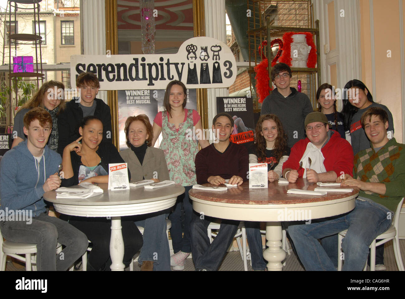 Cast of spring awakening where hi-res stock photography and images - Alamy