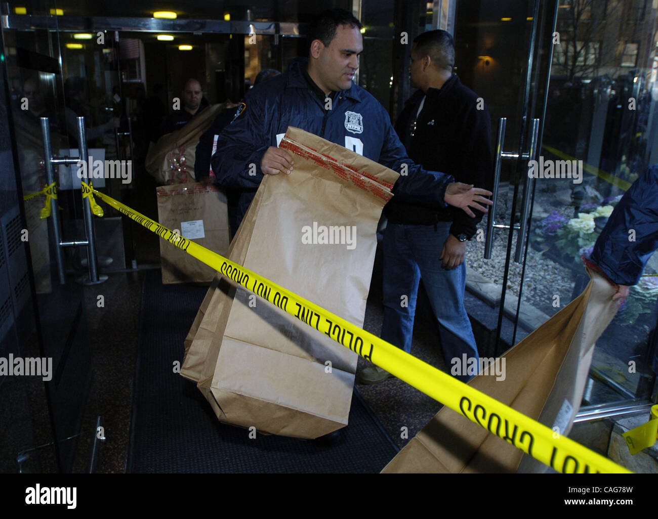 Nypd csi officers remove evidence hi-res stock photography and images - Alamy